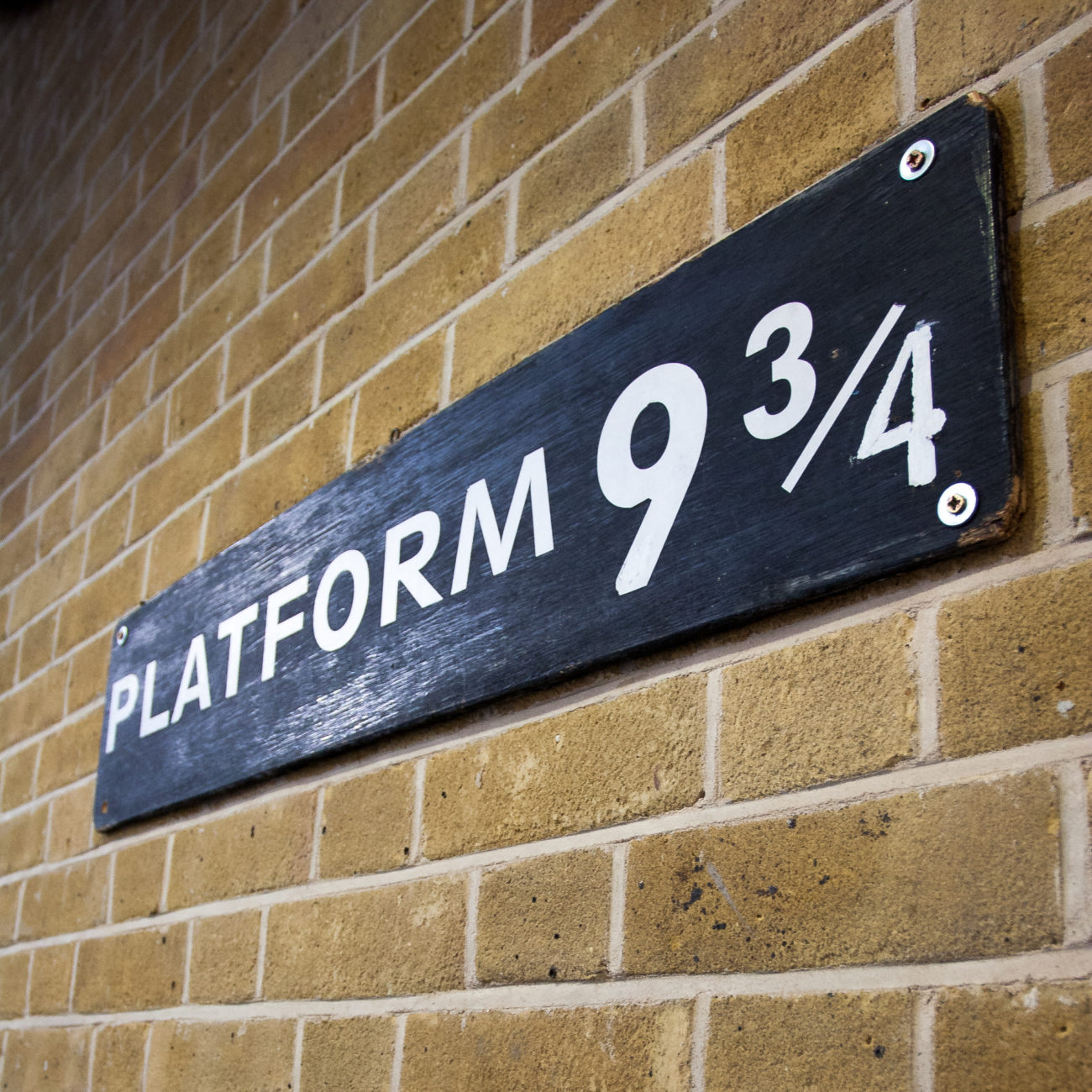DIY Platform 9 ¾ Sign from King's Cross - Parts Not Included